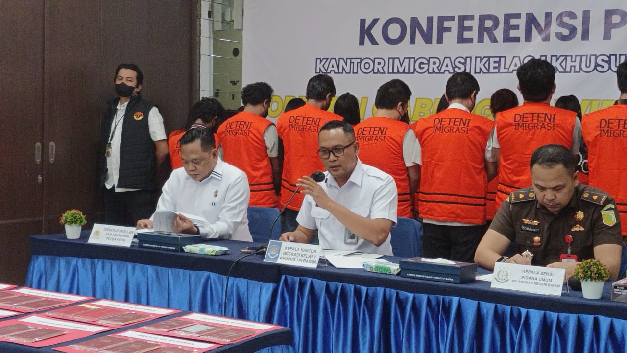 Langgar Aturan Keimigrasian, 23 Orang WNA Ditahan Imigrasi Batam - MataKepri || Portal Berita ...